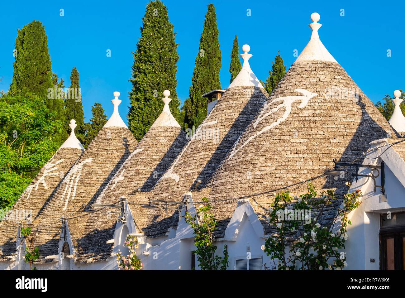 Italy, Apulia, Itria Valley, Alberobello, UNESCO World Heritage Site ...