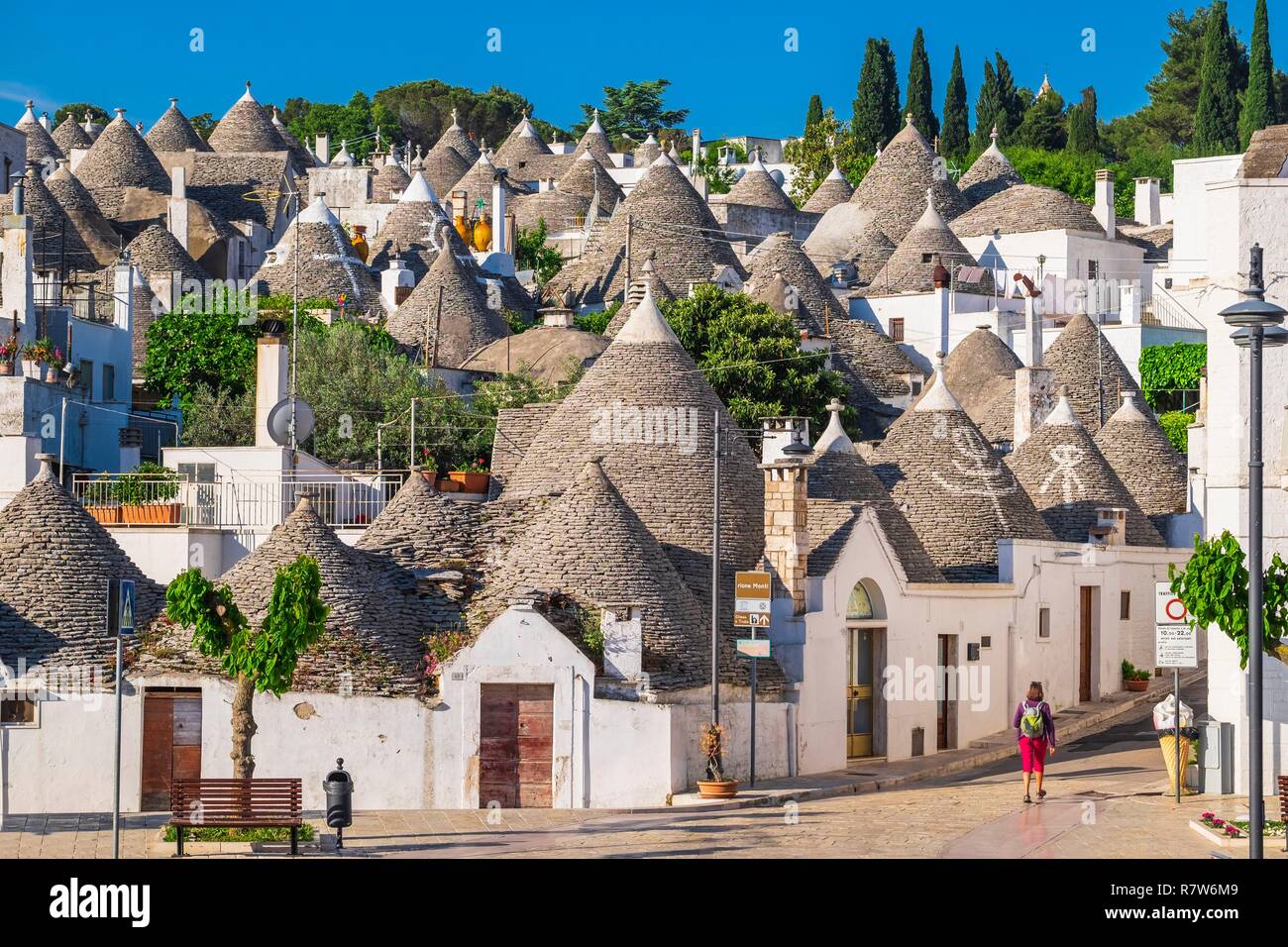 Italy, Apulia, Itria Valley, Alberobello, UNESCO World Heritage Site ...
