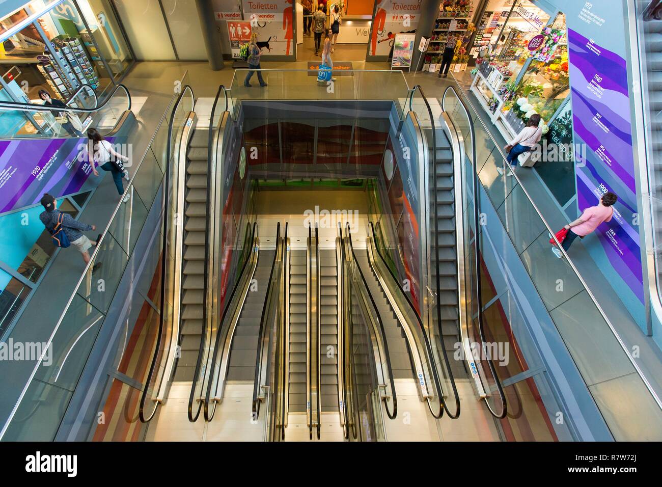 Netherlands, Southern Holland province, Rotterdam, the covered market ...