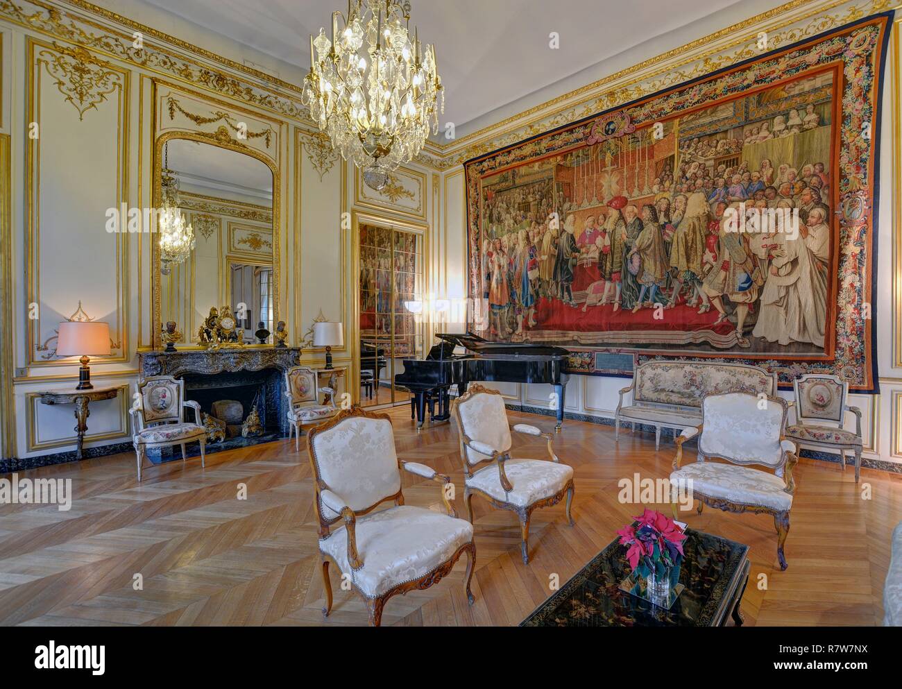 The swiss embassy in the building hi-res stock photography and images ...