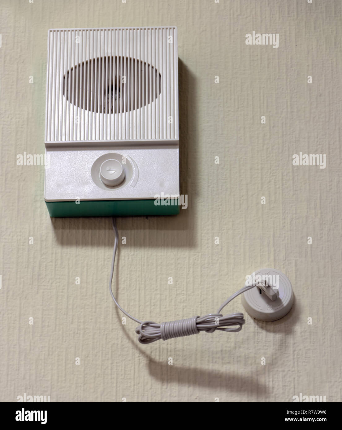 Old radio old house hi-res stock photography and images - Alamy