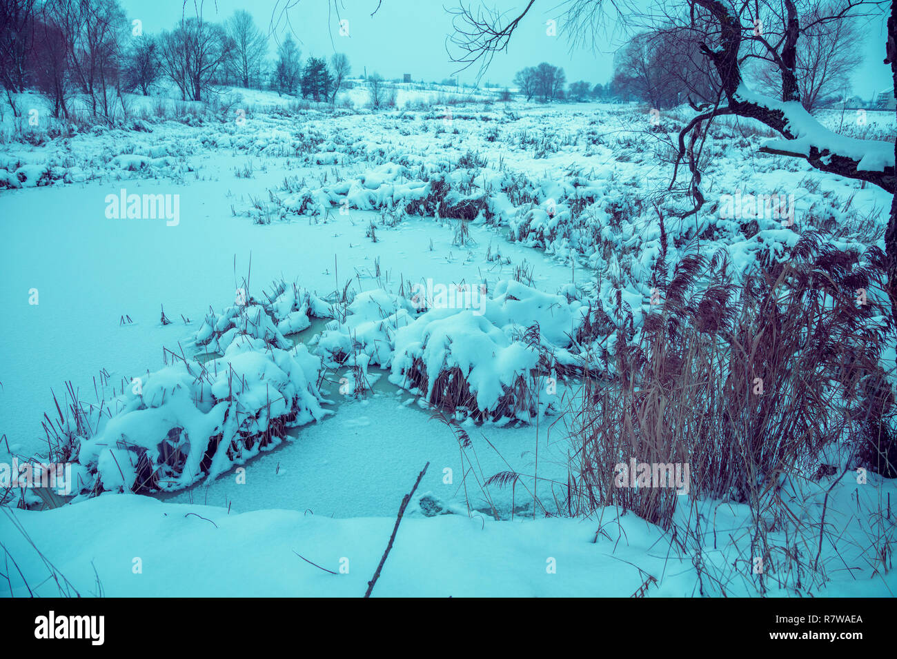 Frozen winter landscape hi-res stock photography and images - Alamy