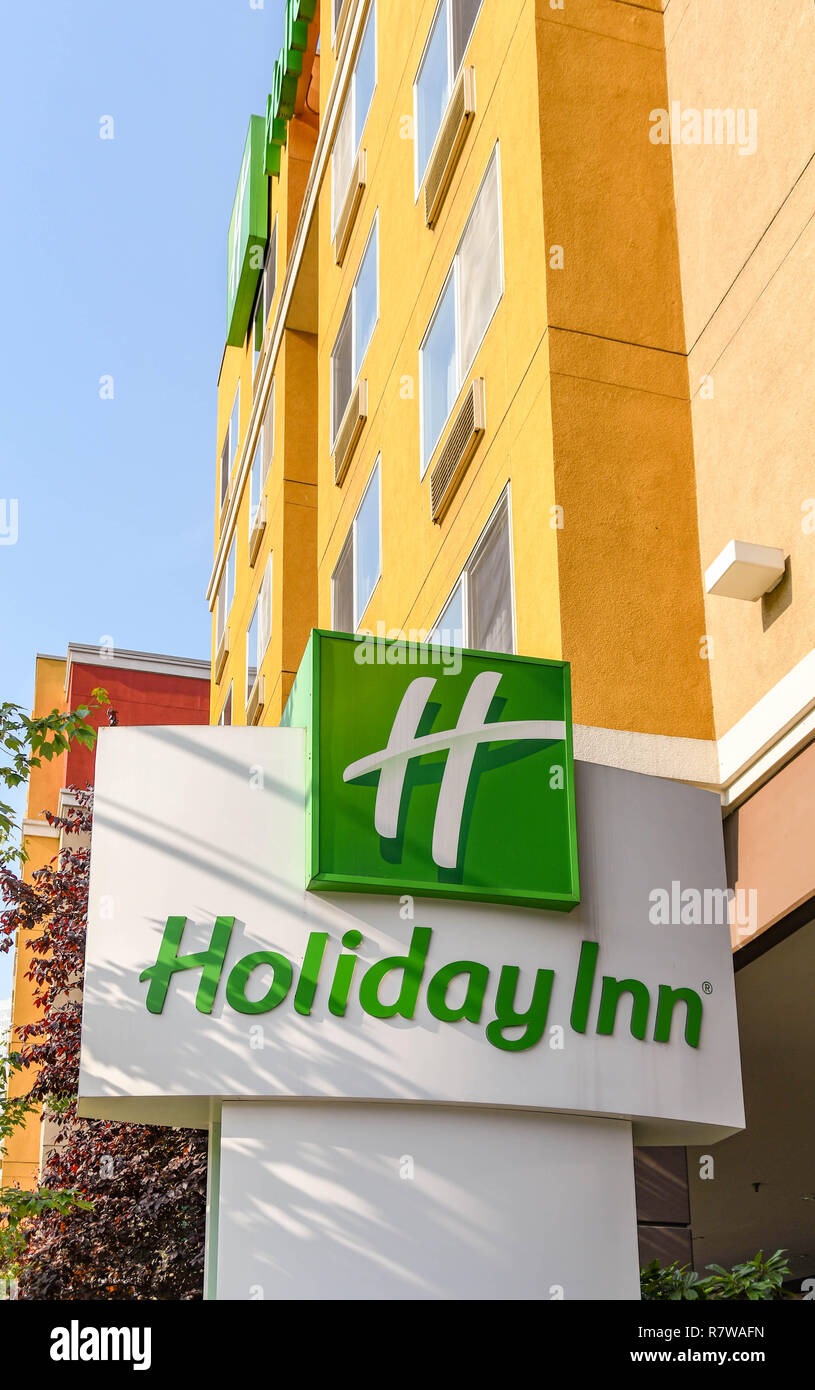 SEATTLE, WA, USA - JUNE 2018: Large sign outside the Holiday Inn in ...