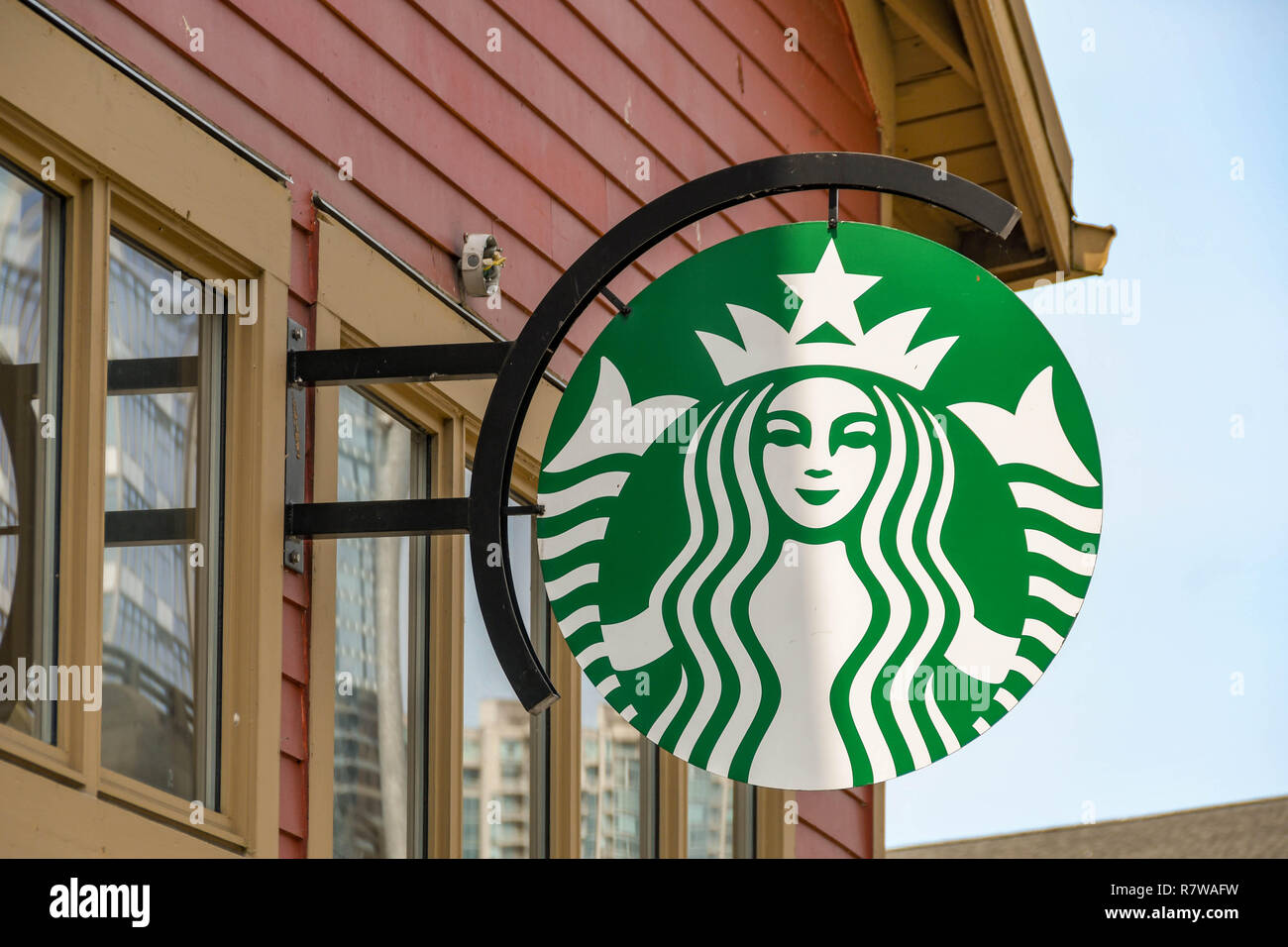Starbucks branding hi-res stock photography and images - Alamy