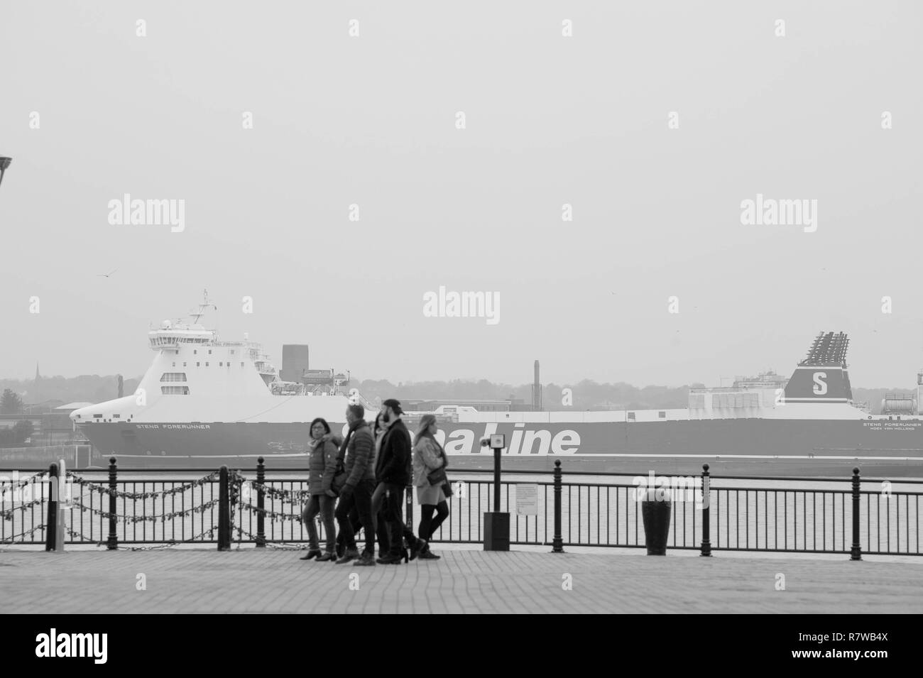 Liverpoolwaterfront Black and White Stock Photos & Images - Alamy