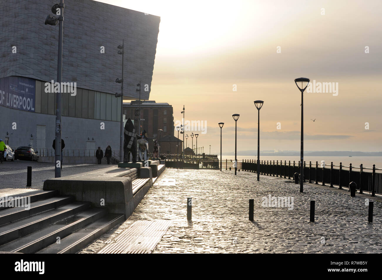 Liverpoolwaterfront hi-res stock photography and images - Alamy