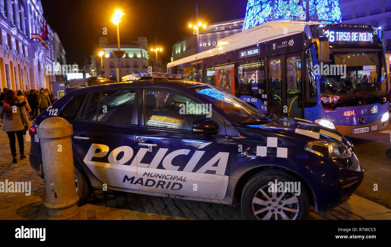 Madrid police car hi-res stock photography and images - Alamy