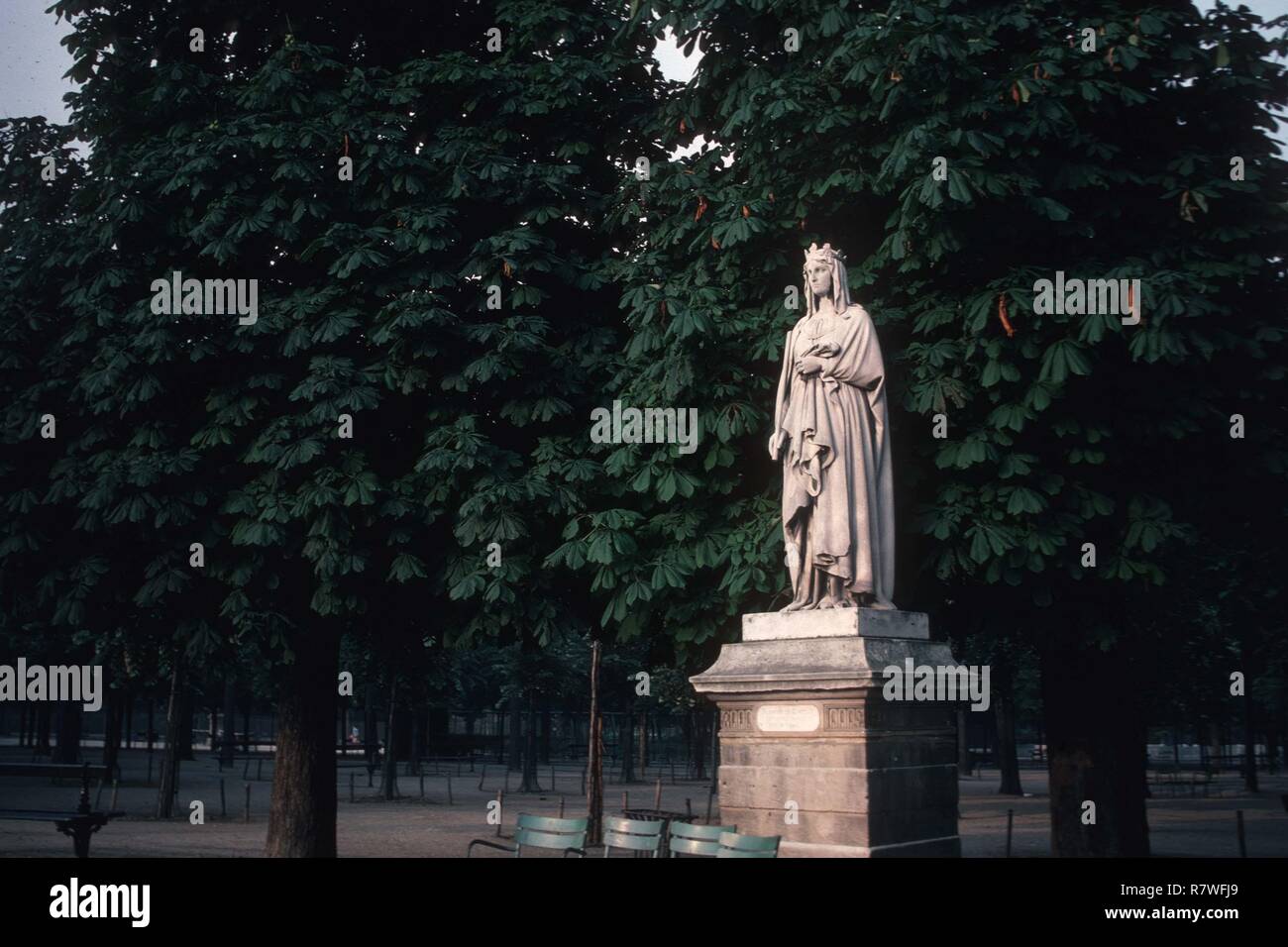 Statue among chestnut trees hi-res stock photography and images - Alamy