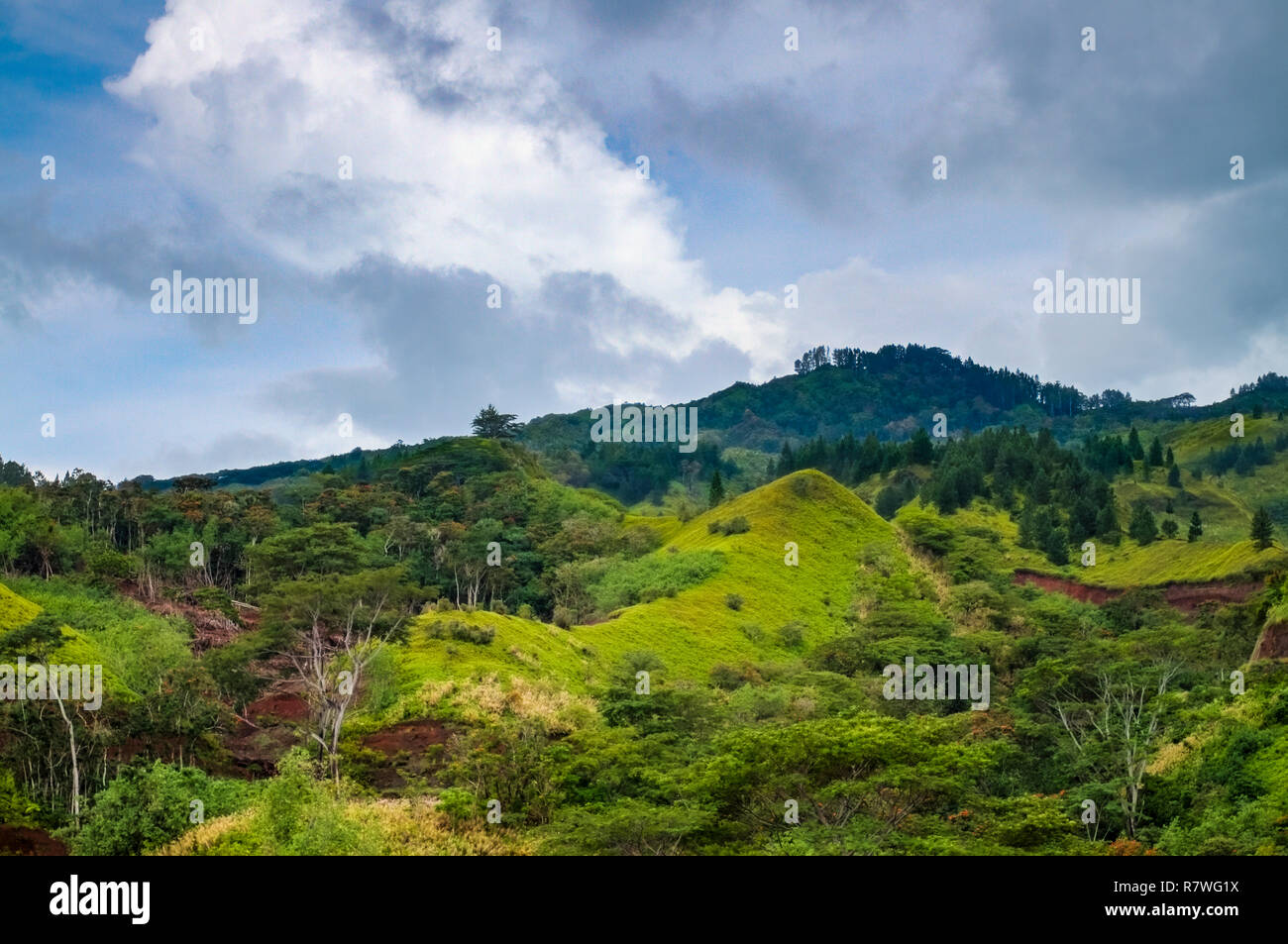 Mountain of Tahiti island, French Polynesia Stock Photo - Alamy