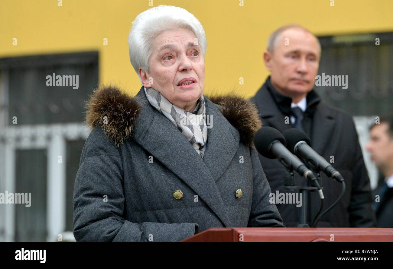 Natalya Solzhenitsyn, widow of Nobel laureate Alexander Solzhenitsyn ...