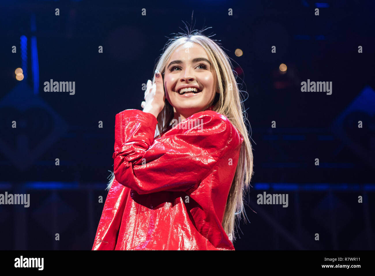 Sabrina carpenter hot hi-res stock photography and images - Alamy