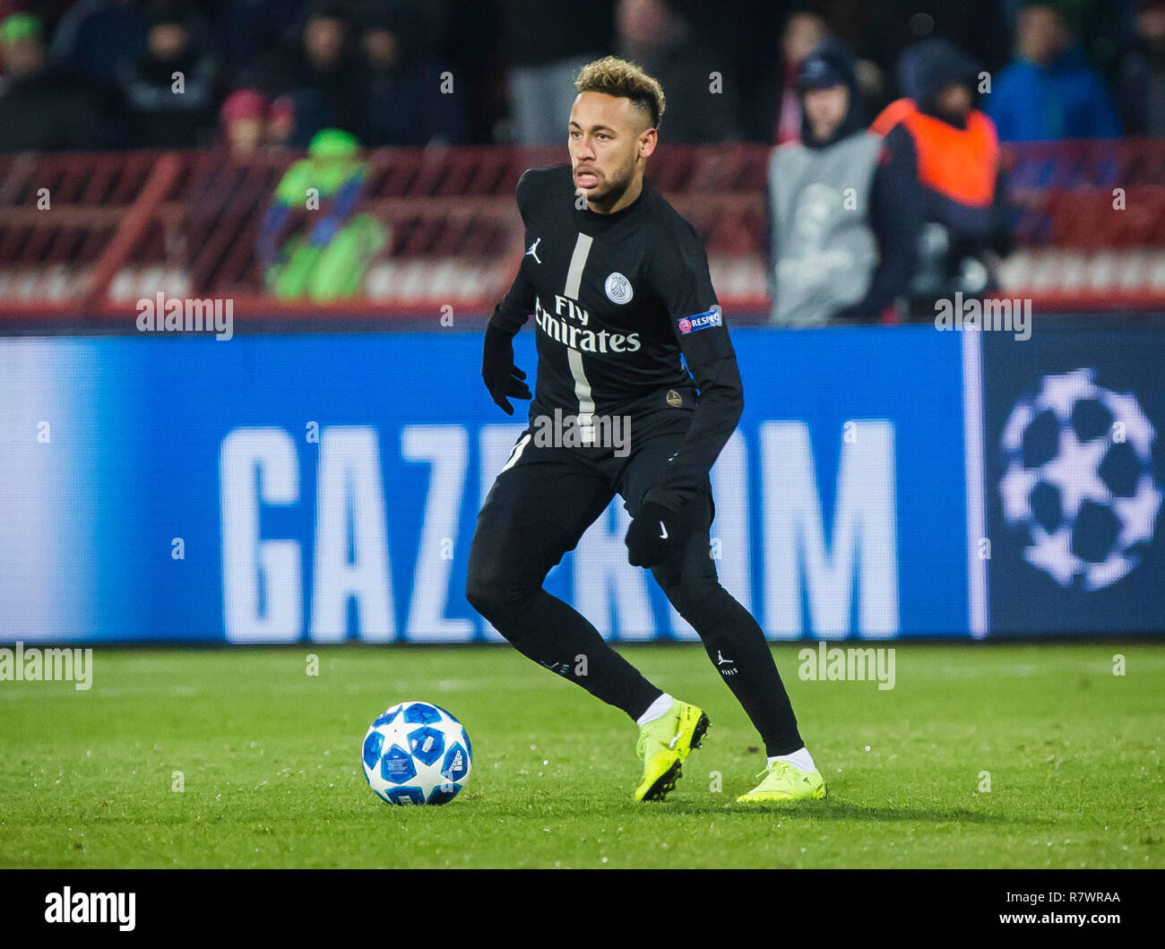 Neymar psg 2018 hi-res stock photography and images - Alamy