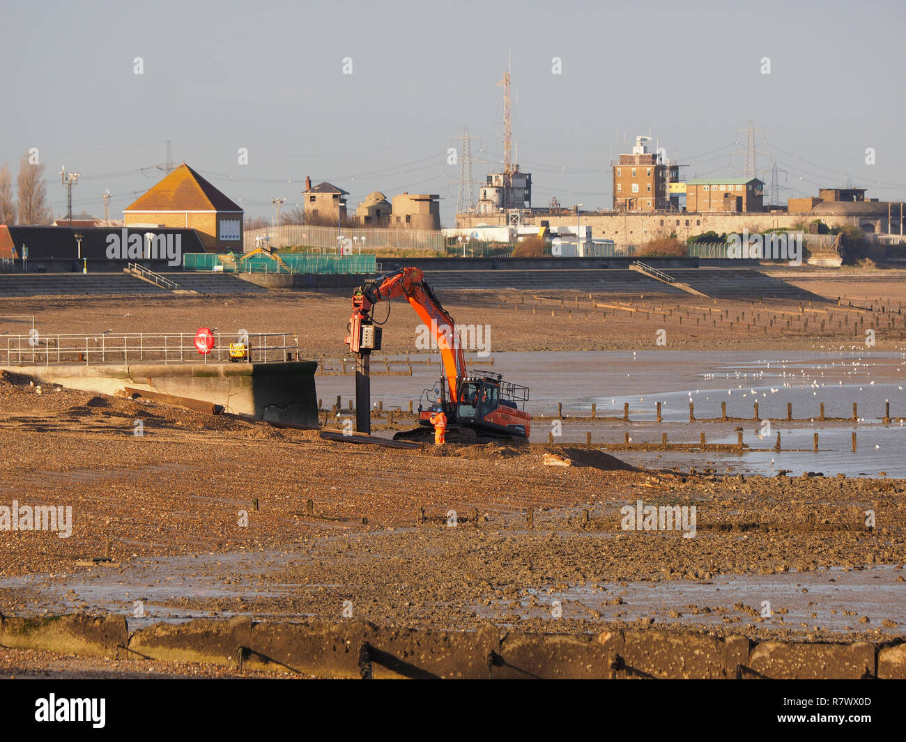 Sheerness, Kent, UK. 12th December, 2018. UK Weather: a sunny morning ...