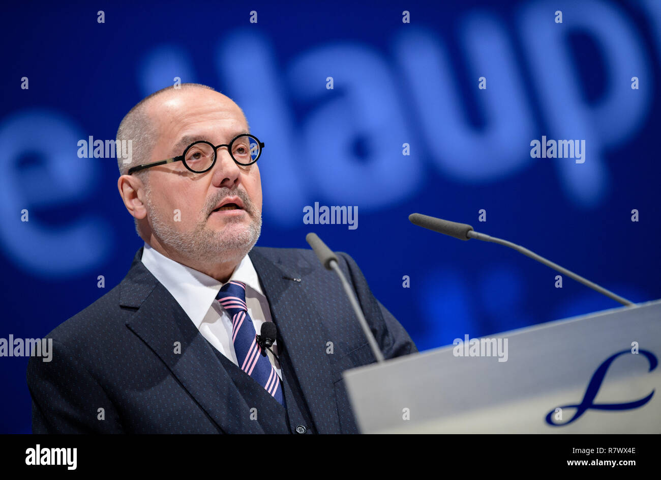 Chief executive officer of linde ag hi-res stock photography and images ...