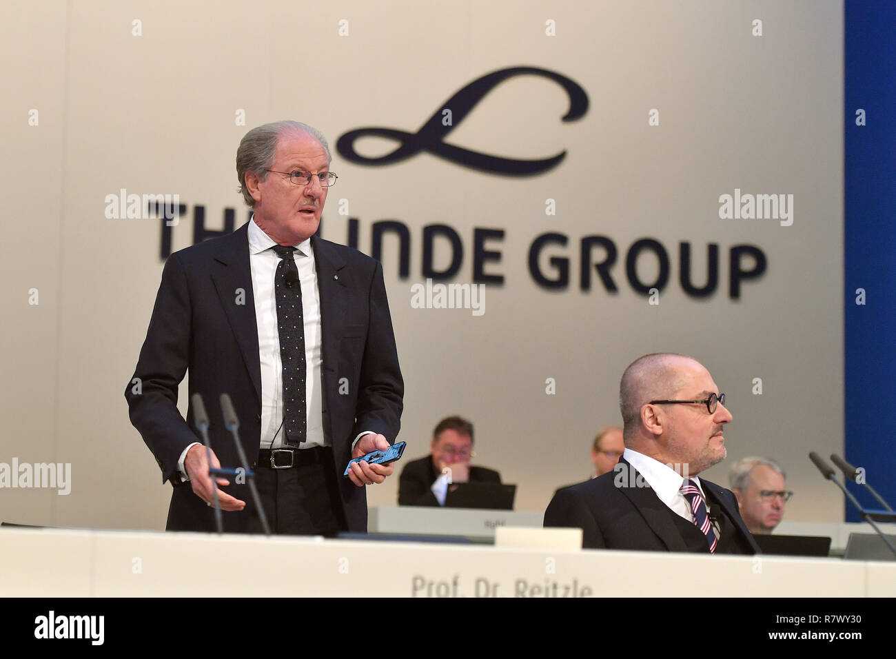 Chief executive officer of linde ag hi-res stock photography and images ...