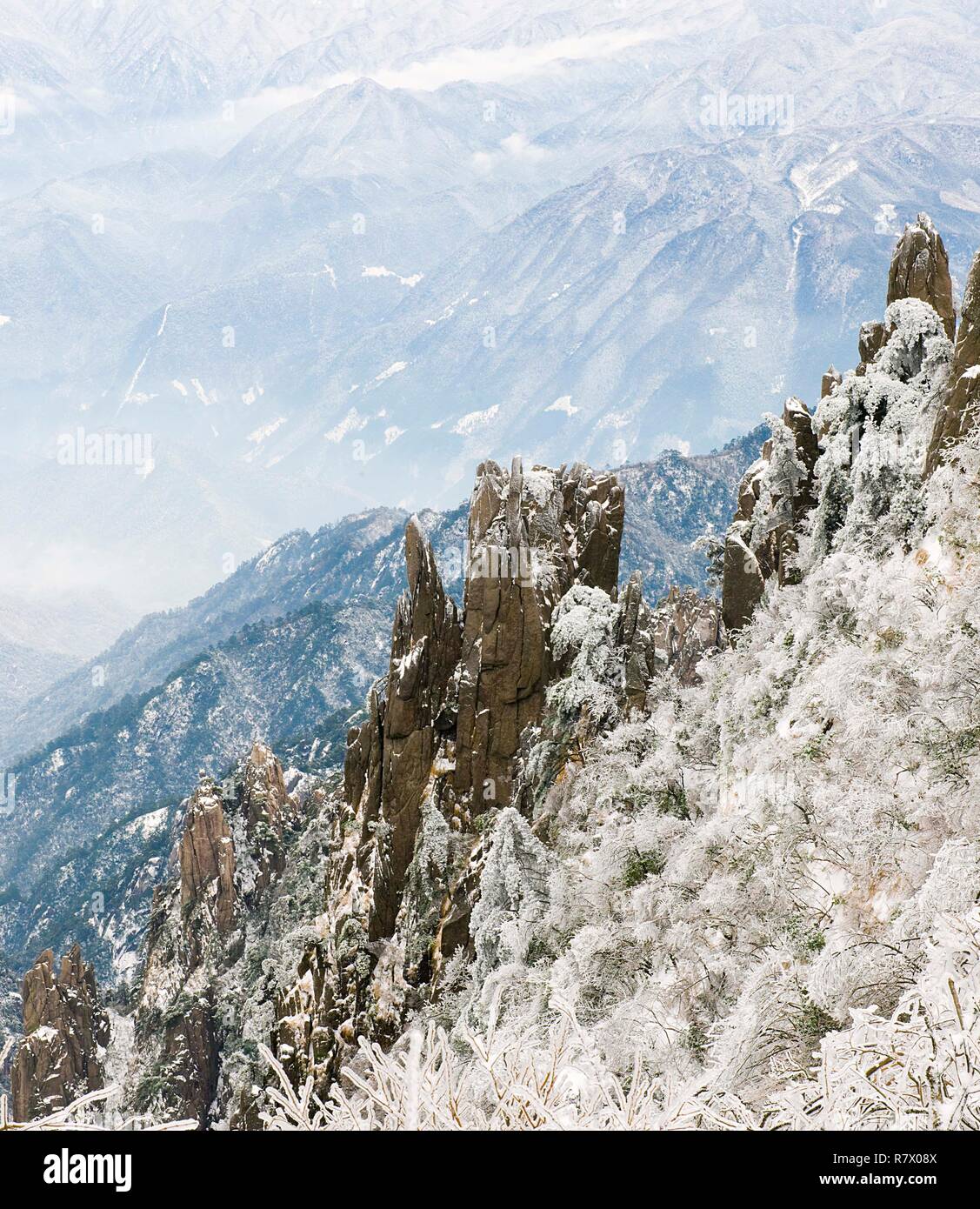 Huangshan. 12th Dec, 2018. Photo taken on Dec. 12, 2018 shows the Huangshan Mountain Scenic Area ...