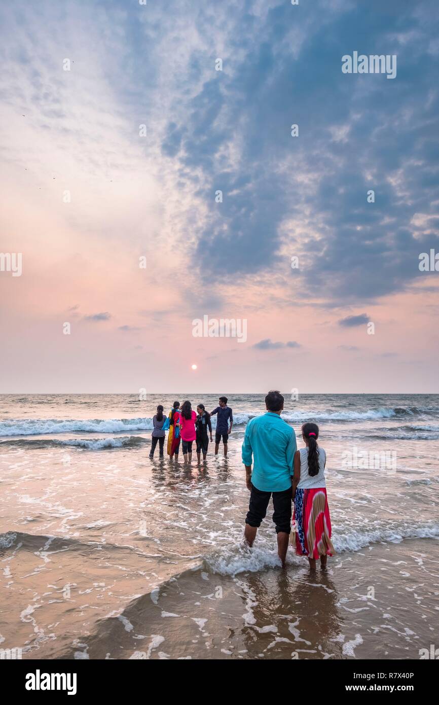 Lively atmosphere hi-res stock photography and images - Alamy