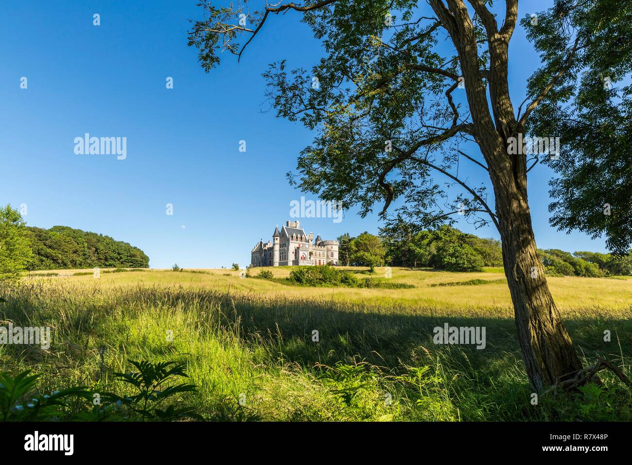 Edmond castle hi-res stock photography and images - Alamy