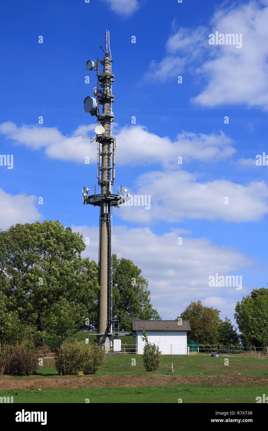 Mobil tower hi-res stock photography and images - Alamy