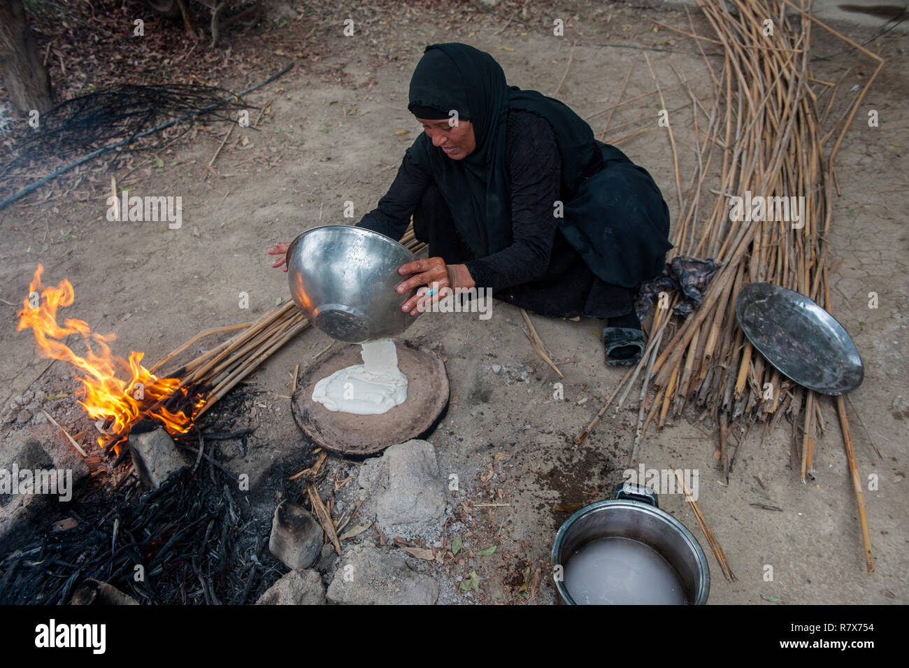 Iraq bread hi-res stock photography and images - Alamy