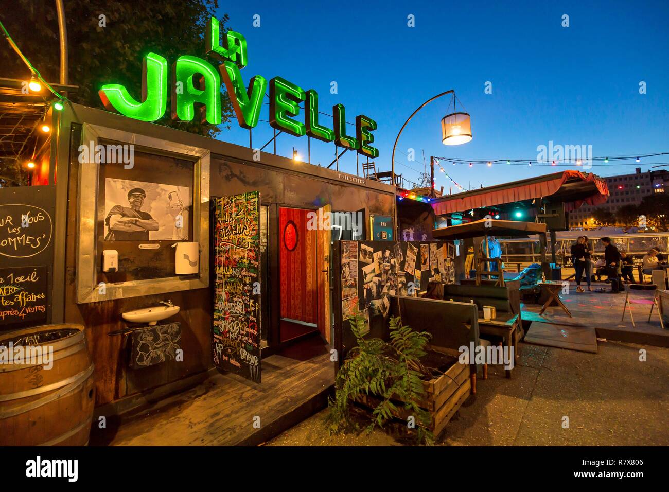 France, Paris, Javel port low, the ephemeral tavern La Javelle by the ...