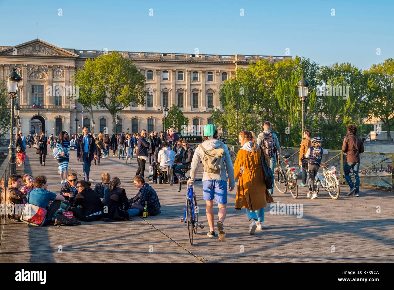 France, Paris, the Gateway of the Arts and the Institut de France Stock ...