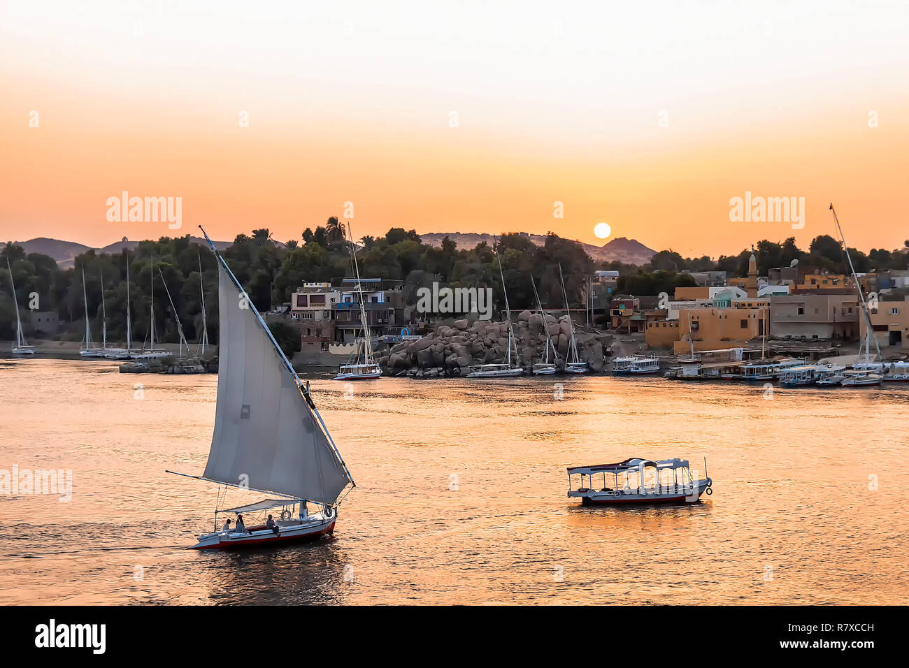 Aswan town on nile riverside hi-res stock photography and images - Alamy