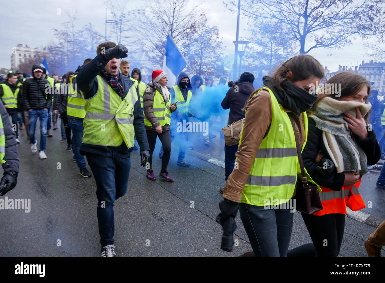 "Yellow Jackets" protesters face Riot Police forces, Lyon, France Stock ...