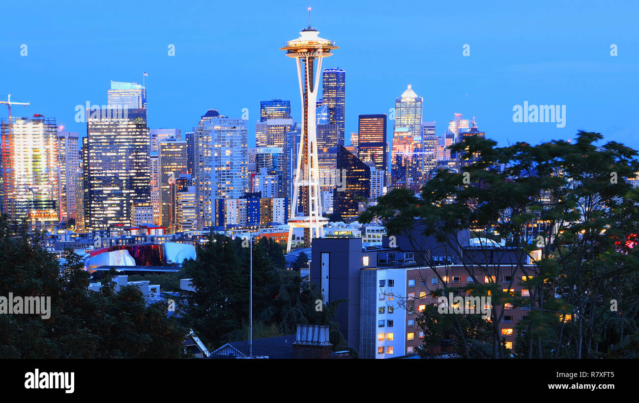 A View of Seattle, Washington downtown at twilight Stock Photo - Alamy