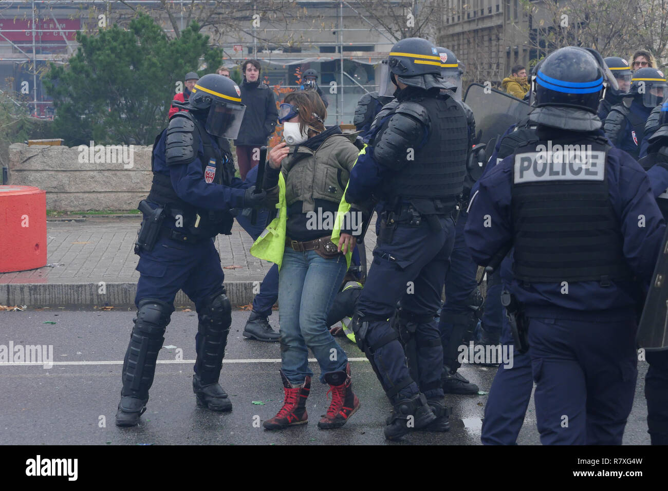 "Yellow Jackets" protesters face Riot Police forces, Lyon, France Stock ...
