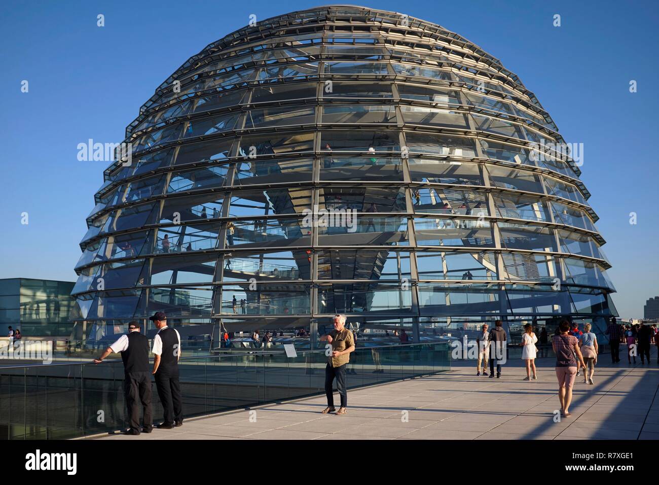 Dome roof terrace reichstag building hi-res stock photography and images - Alamy