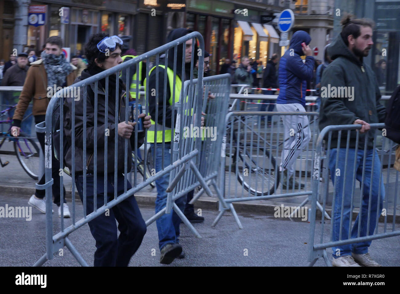 "Yellow Jackets" protesters face Riot Police forces, Lyon, France Stock ...