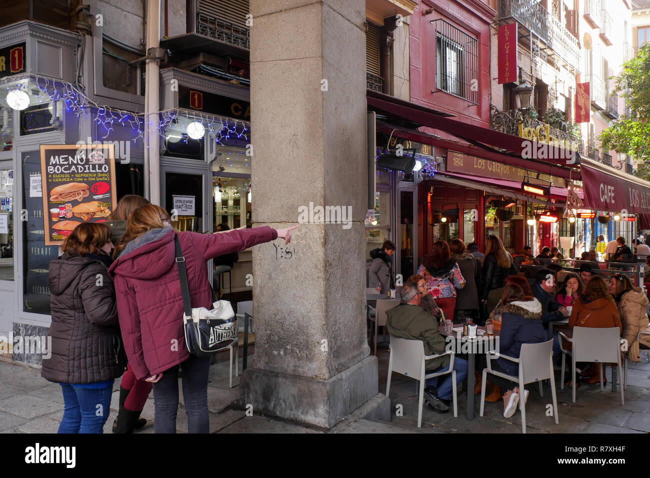 Madrid daily life hi-res stock photography and images - Alamy