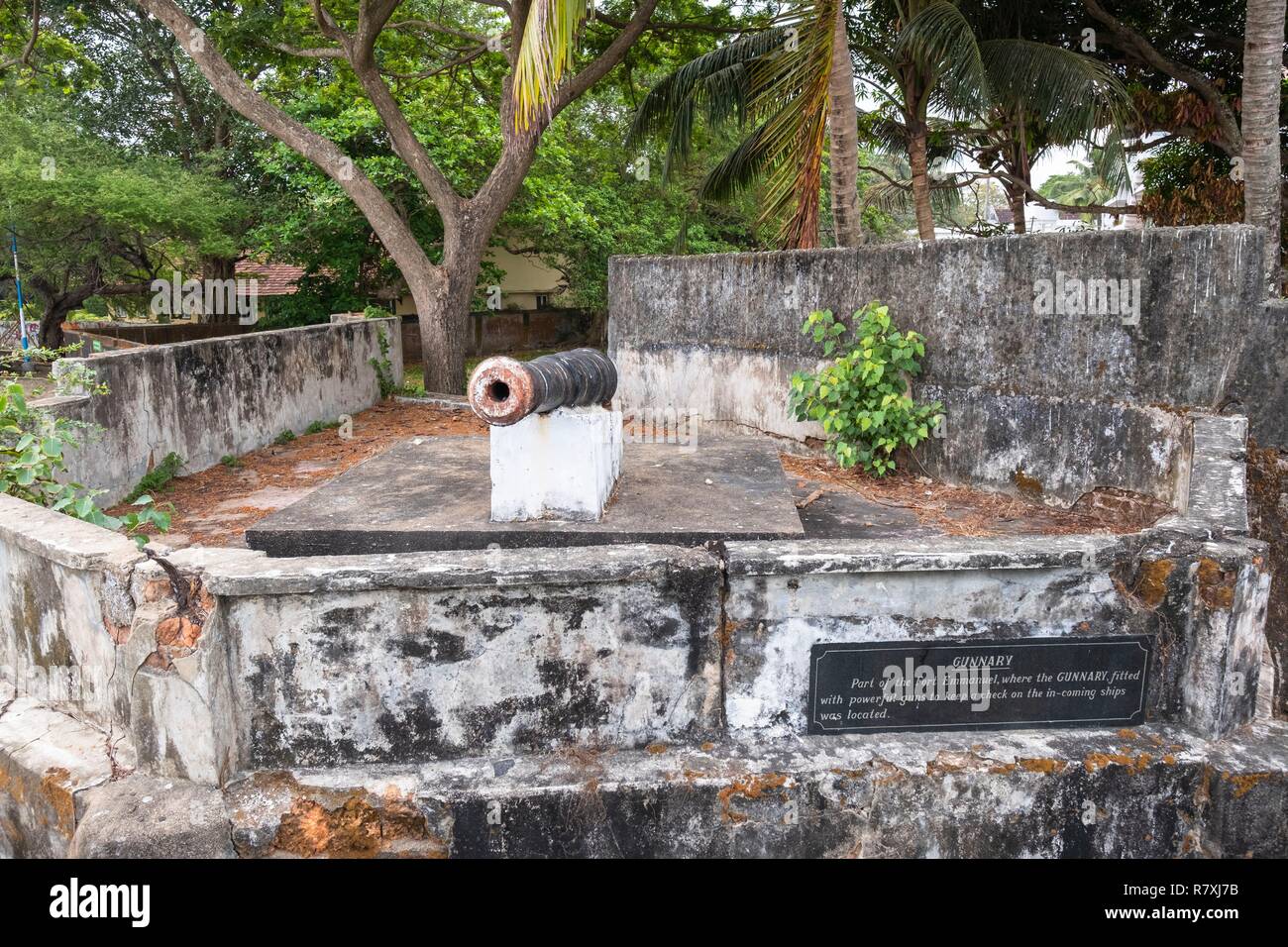 Portuguese ruin india hi-res stock photography and images - Alamy