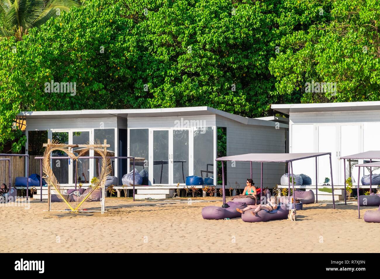 India, Goa, Agonda beach, bungalows along the beach Stock Photo - Alamy
