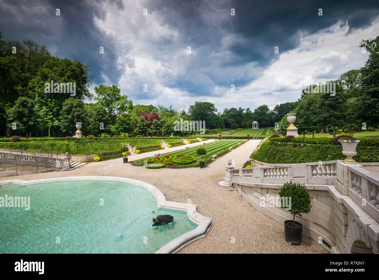 Nemours Estate High Resolution Stock Photography and Images - Alamy