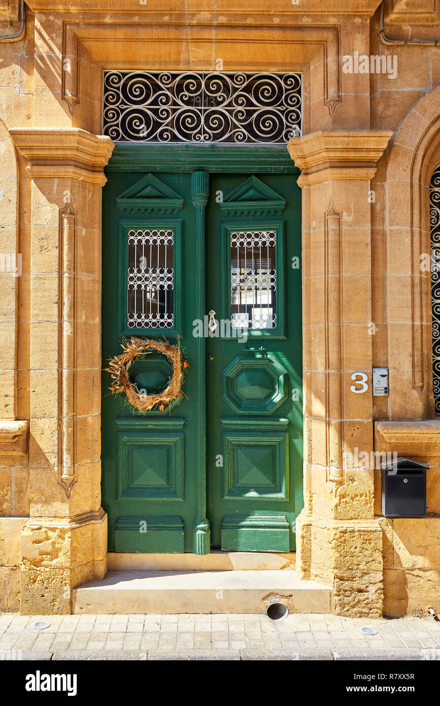 Authentic house cyprus hi-res stock photography and images - Alamy