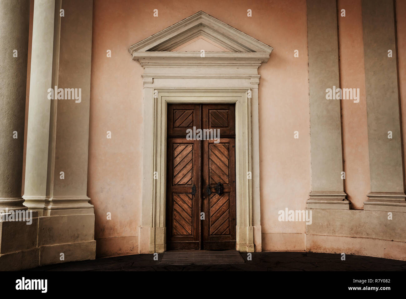Round portico of the Empress Maria Theresa Entrance to the Rosenberg ...