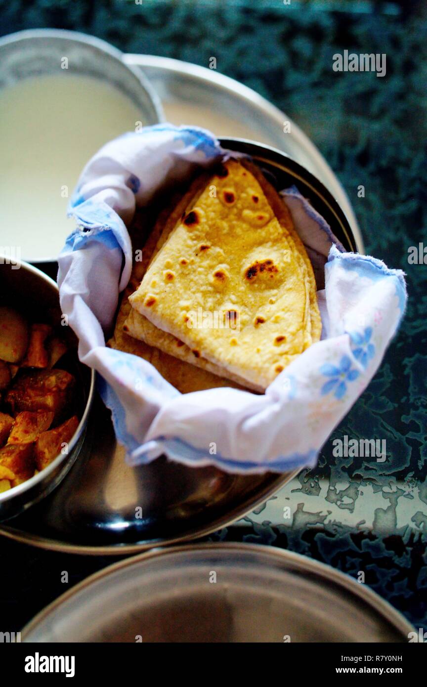 India, Maharashtra state, Mumbai (Bombay), tiffing box Stock Photo - Alamy