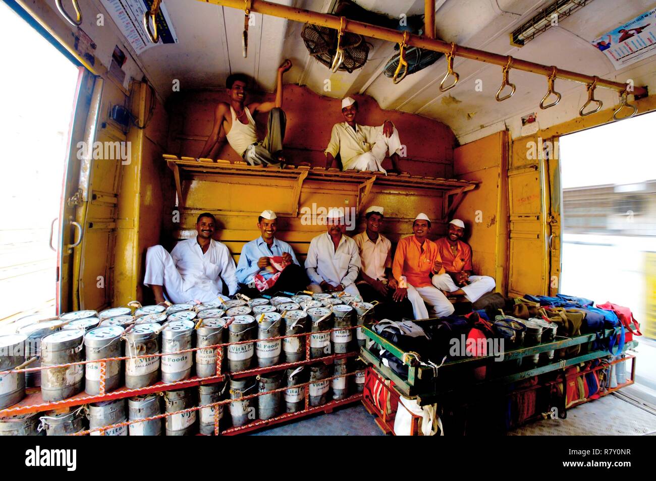 India, Maharashtra state, Mumbai (Bombay), work of dabbawallahs Stock ...