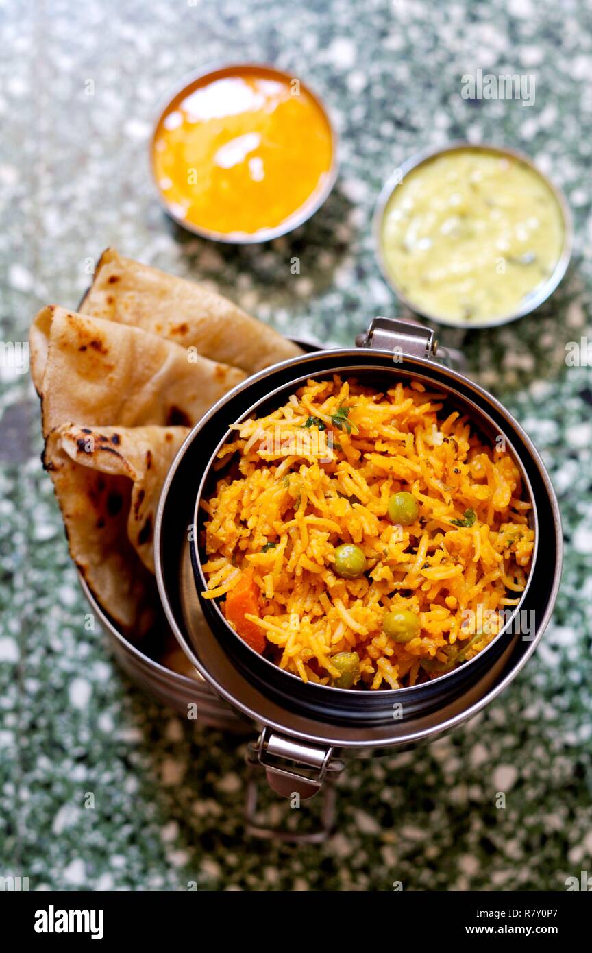 Tiffing hi-res stock photography and images - Alamy