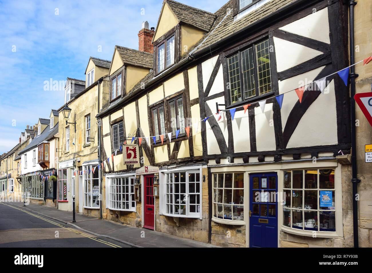 Winchcombe town centre cotswolds hi-res stock photography and images ...
