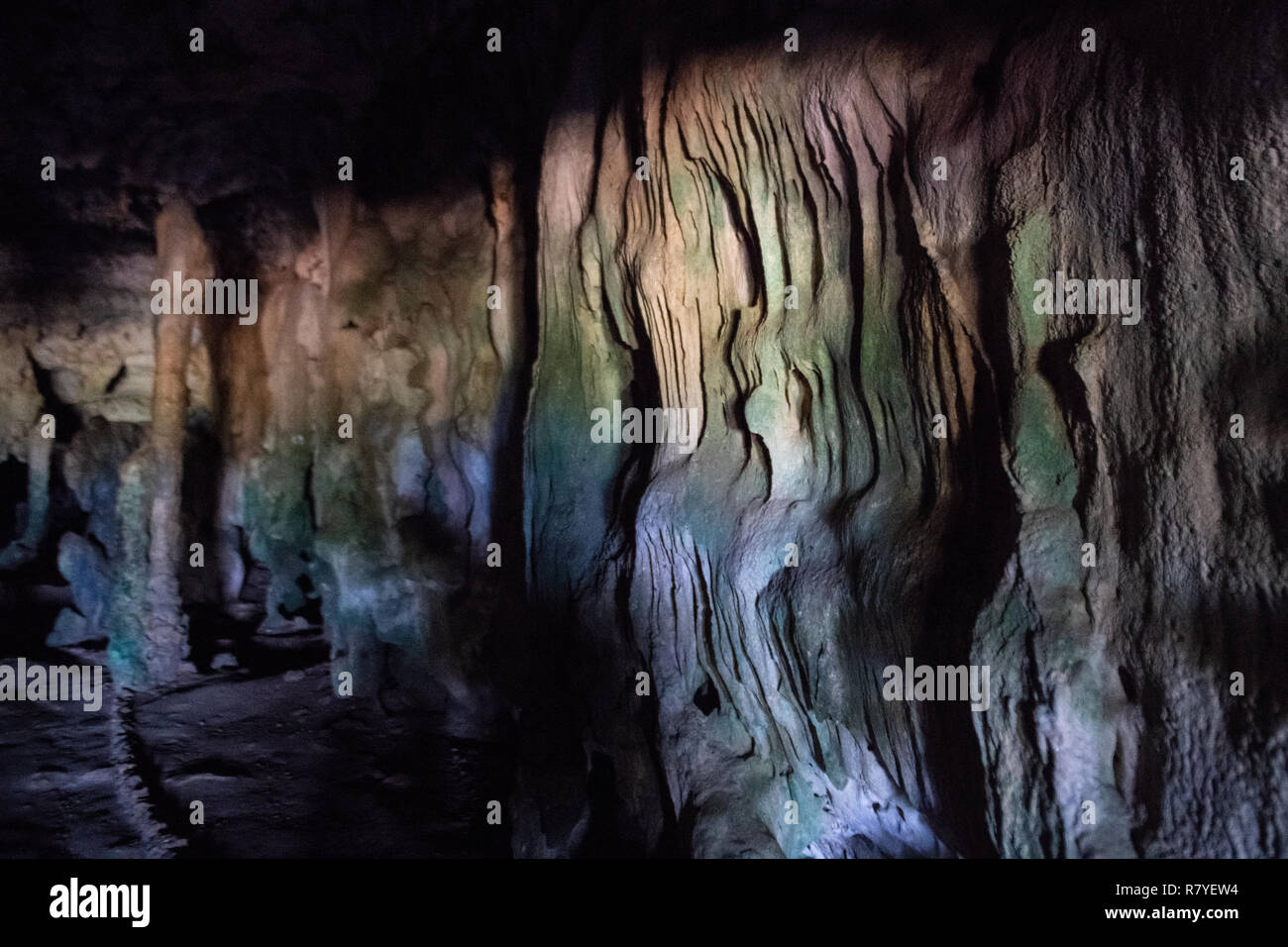 Fontein cave Aruba - colorful limestone stalagmites and stalactites ...