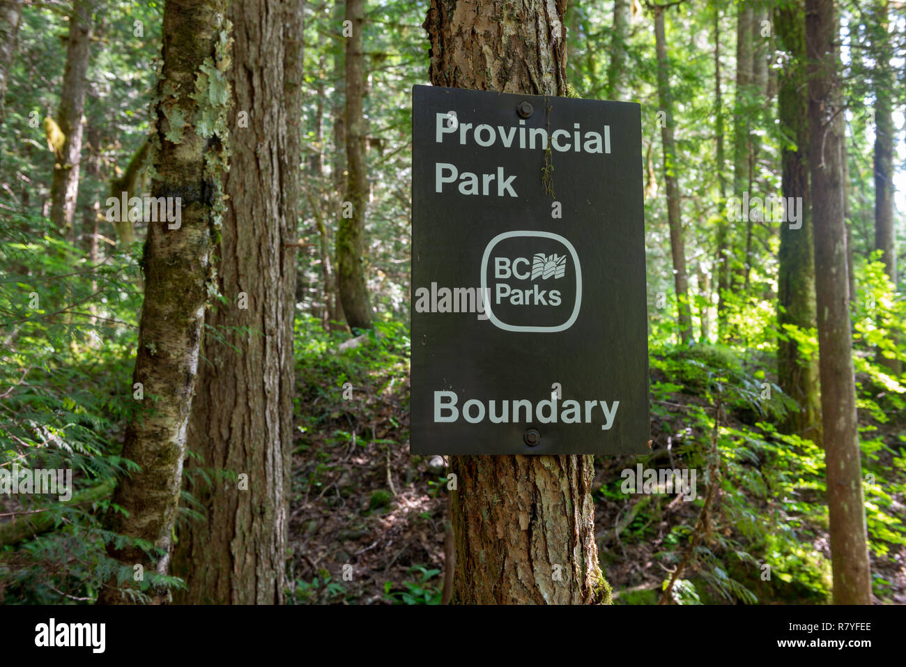 Parks canada warning sign hi-res stock photography and images - Alamy