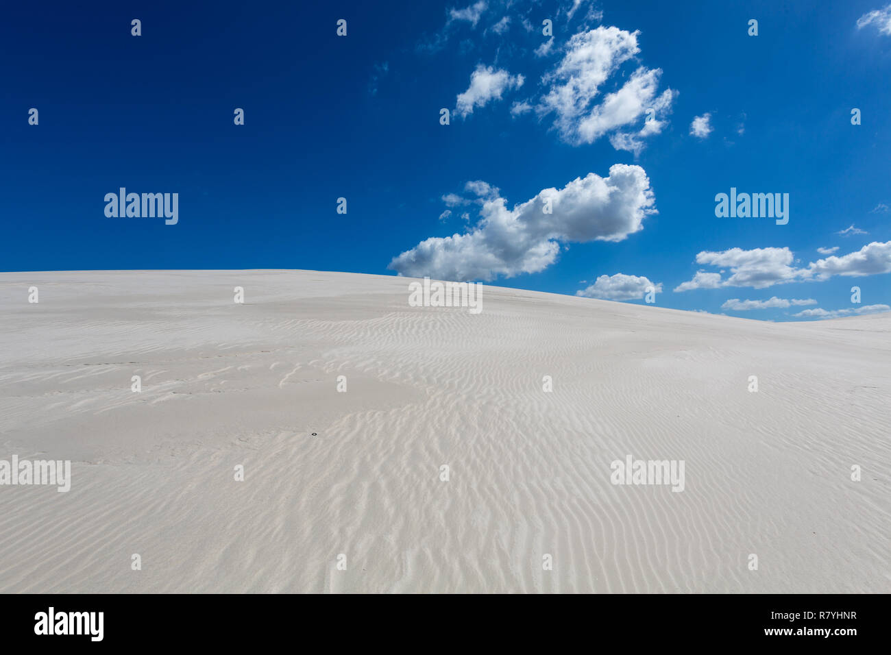 Wind swept patterns in the sand Stock Photo - Alamy