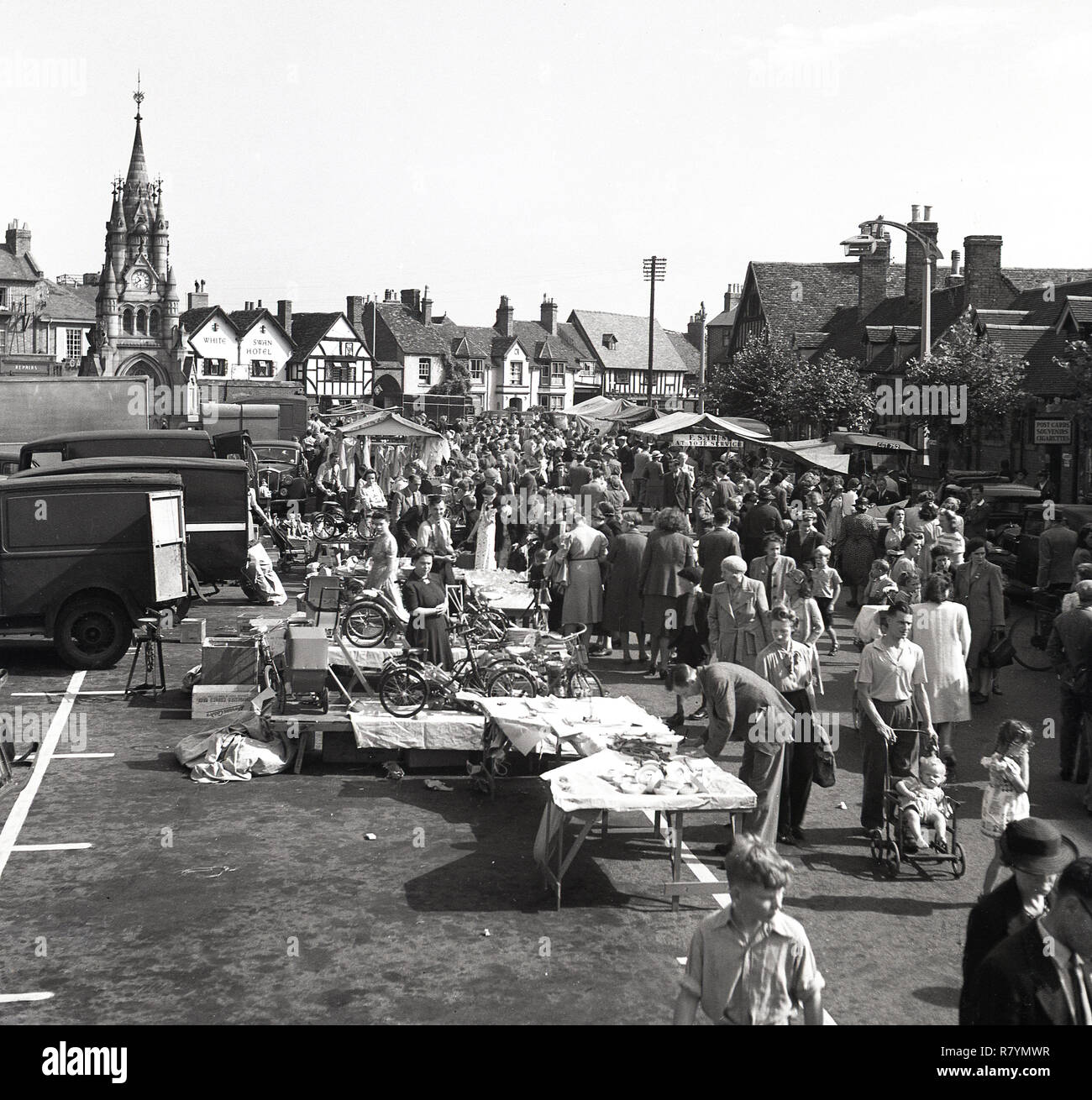 1950s, historical, market day and people selling unwanted household ...