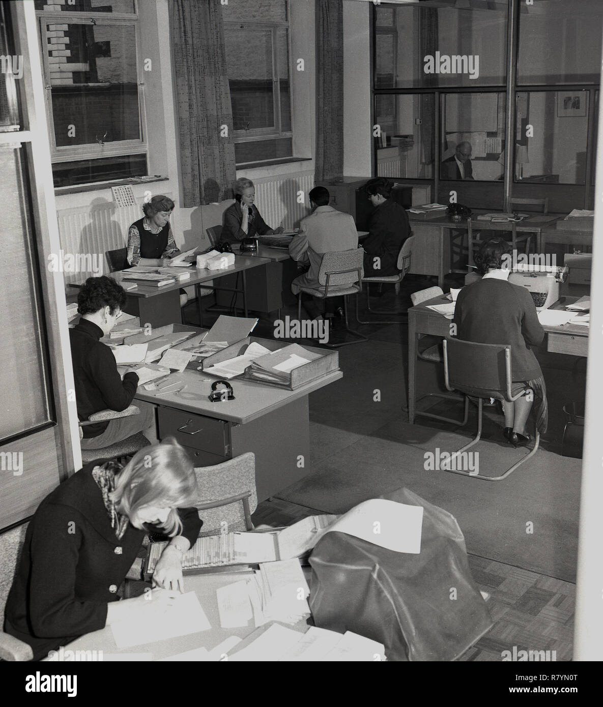 1960s office hi-res stock photography and images - Alamy