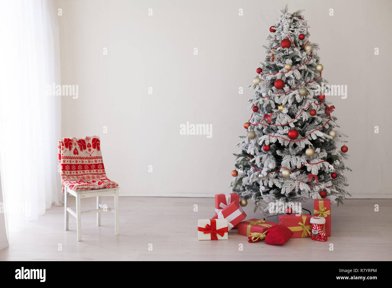 Garland lights new year Gifts Christmas tree holiday White House decor ...