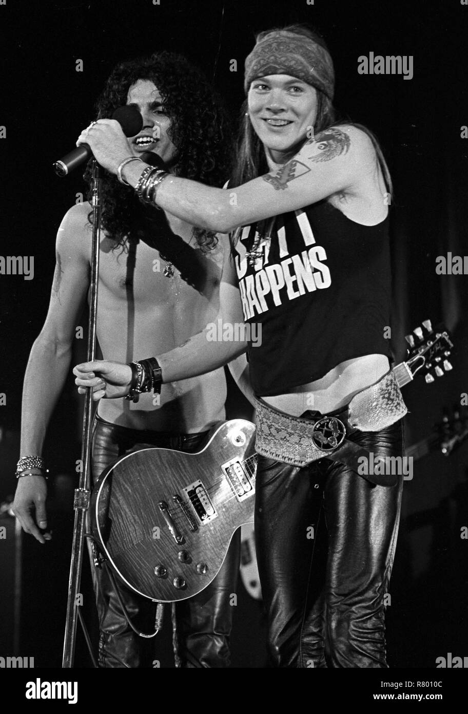 Guns and roses 1987 hi-res stock photography and images - Alamy