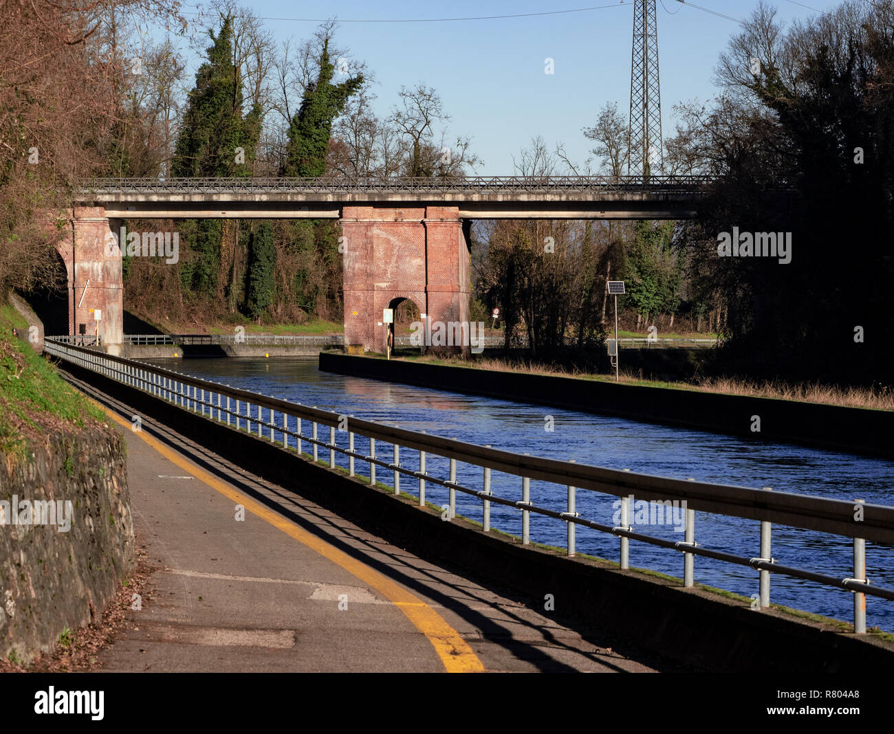 Wrought iron pedestrian bridge hi-res stock photography and images - Alamy